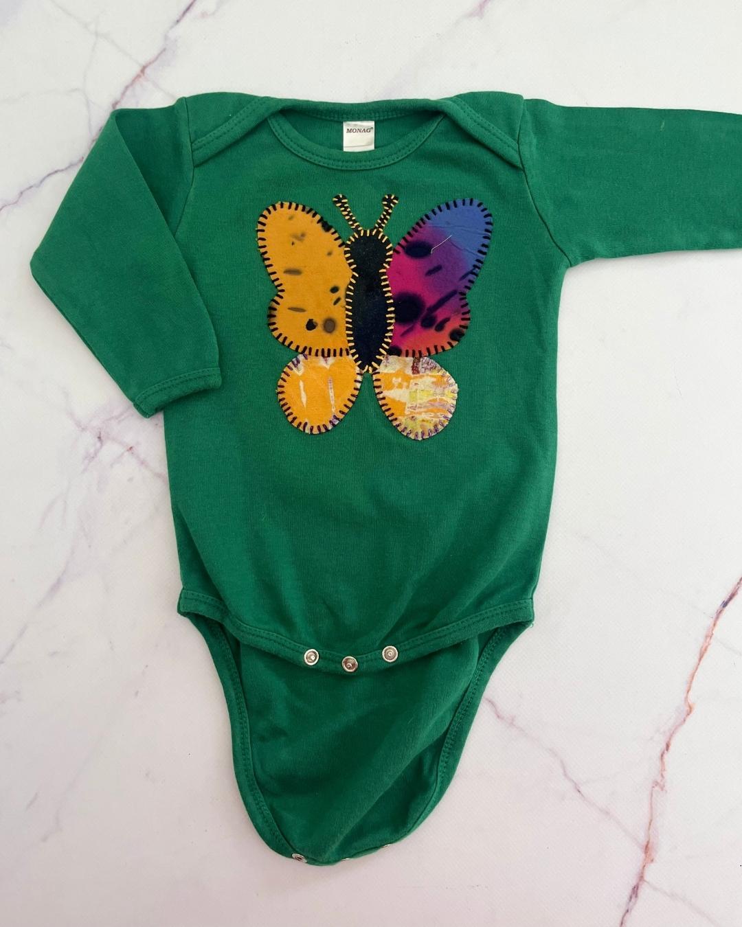 Monag green butterfly baby grow 6/12M – Nearly New Kids