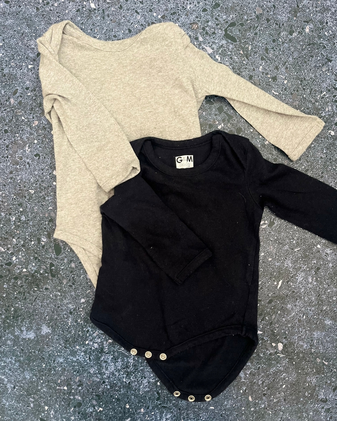 G&M grey and blue baby grow set 3/6M – Nearly New Kids