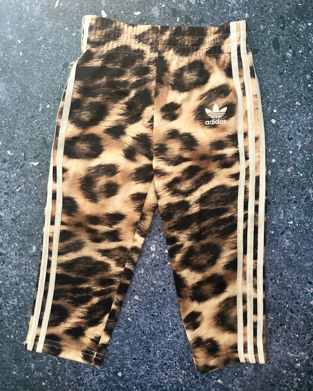 Adidas leopard print tracksuit set 18/24M – Nearly New Kids